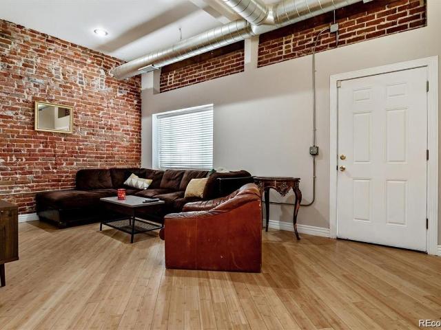 71 Galapago Street