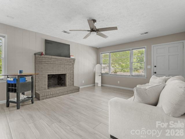 71 Harvey Osteen Road