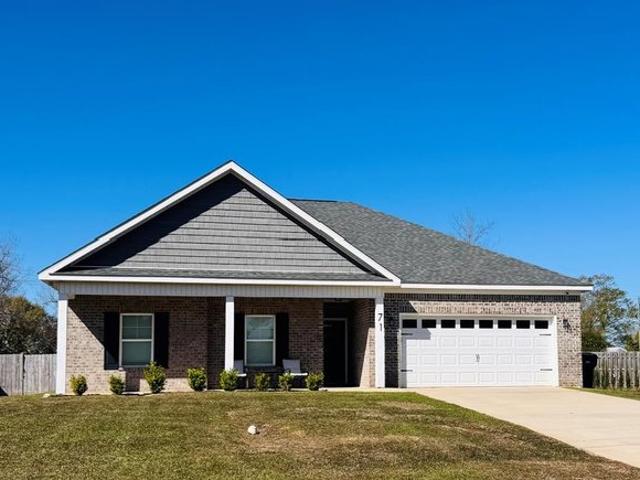 71 June Dr, Midland City, AL 36350