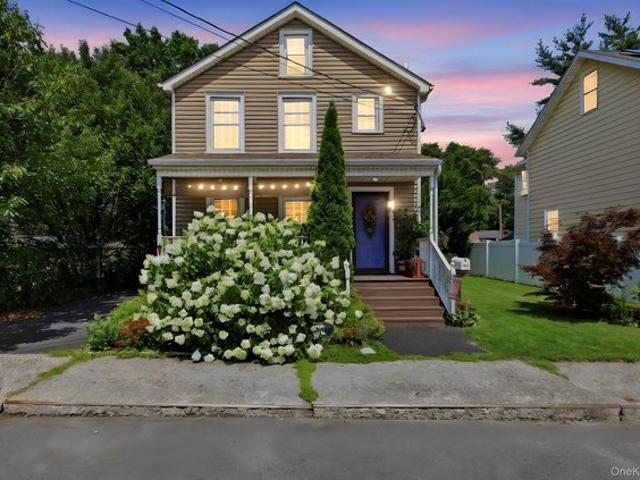 71 Kent St, Beacon, NY 12508