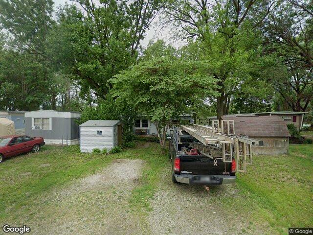 71 Lakeview Rd, Gays, IL 61928