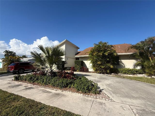 71 Laredo Ln, Boca Raton, FL 33487 | MLS #F10542 | Compass
