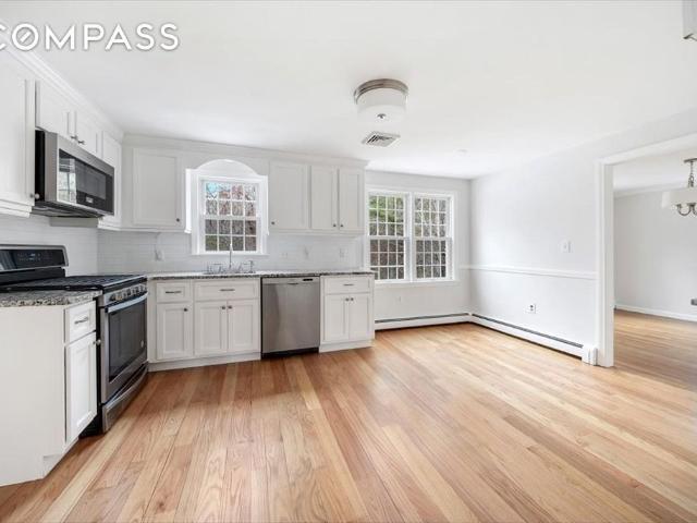 71 Ledgewood Dr, Cohasset, MA