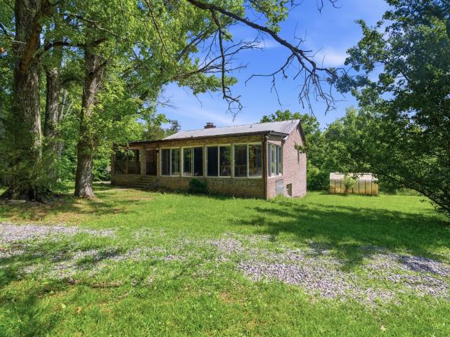 71 Linda Ln