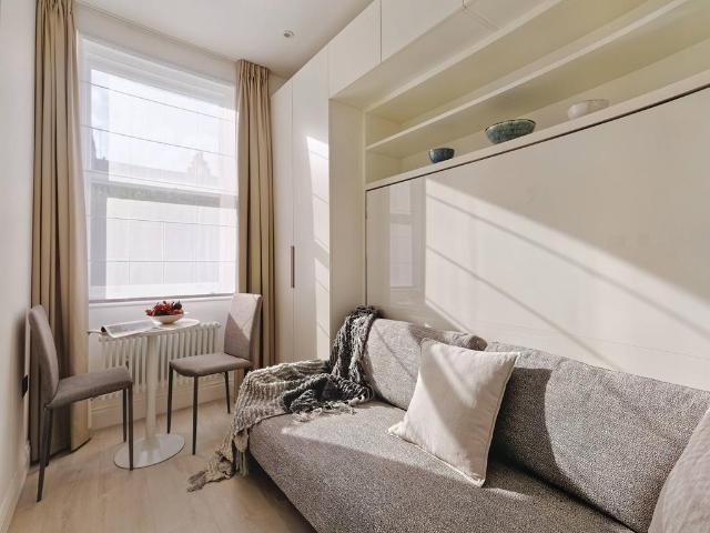 71 Linden Gardens, London W2 Studio to rent £3,228 pcm £745 pw