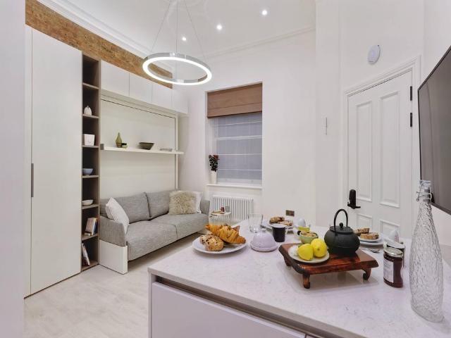 71 Linden Gardens, London W2 Studio to rent £3,228 pcm £745 pw