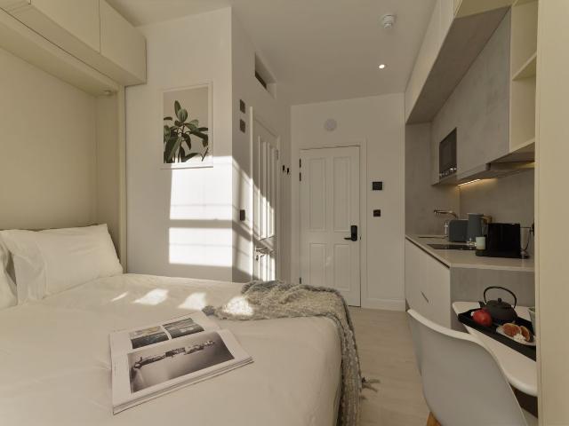 71 Linden Gardens, Notting Hill W2, Studio to rent, £2,795 pcm | PrimeLocation
