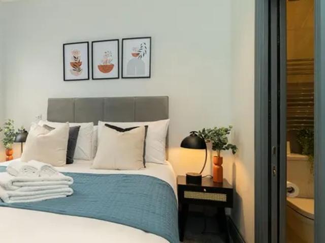 71 Margravine Gardens, London, W6 8RN, United Kingdom | 2 bed apartment for rent #108868176 | Rentberry