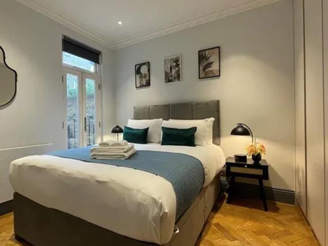 71 Margravine Gardens, London, W6 8RN, United Kingdom | 3 bed apartment for rent #108868172 | Rentberry