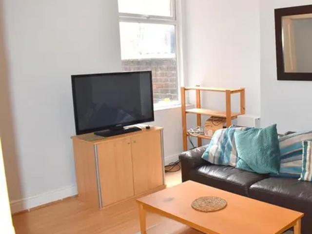 71 Monton Street, Manchester, M14 4GP, United Kingdom | 4 bed townhouse for rent #12836478 | Rentberry