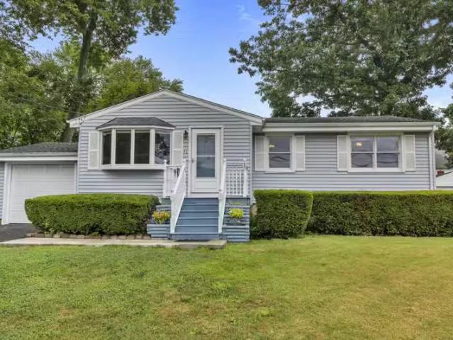 71 MOHAWK DR, WEST HAVEN, CT 06516 Single Family Residence For.