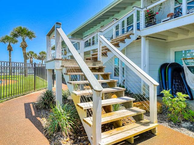 71 Nassau Drive 402