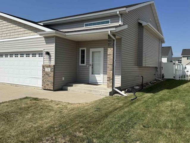 71 NE Mulberry Loop, Minot, ND 58703