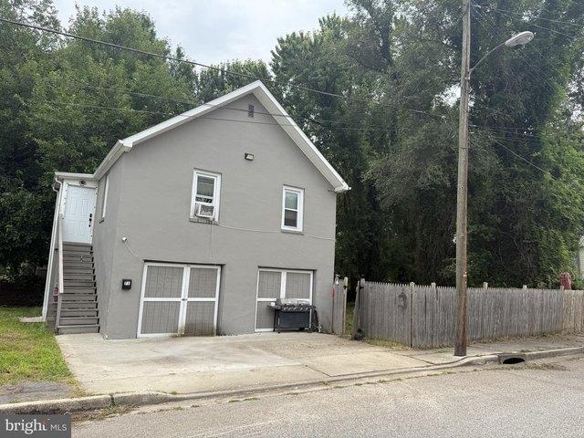 71 New St, Penns Grove, NJ 08069