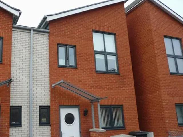 71 Newcastle Street, Manchester, M15 6HF, United Kingdom | 3 bed townhouse for rent #135289071 | Rentberry