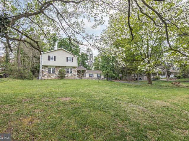 71 Oak Dr, Doylestown, PA 18901