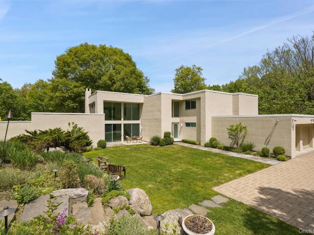 71 Old Stone Hill Road