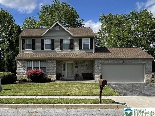 71 Penns Grant Dr, Palmer Township, PA 18045