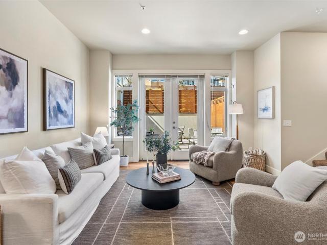 71 Pine Street # 201
