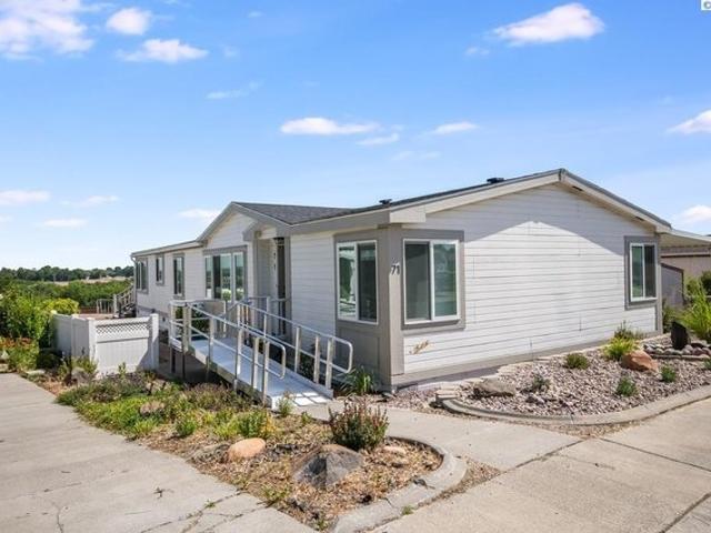 71 Ridgecliff Dr, Richland, WA 99352