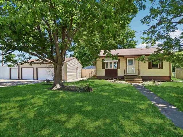 71 S Ella St, Riverside, IA 52327