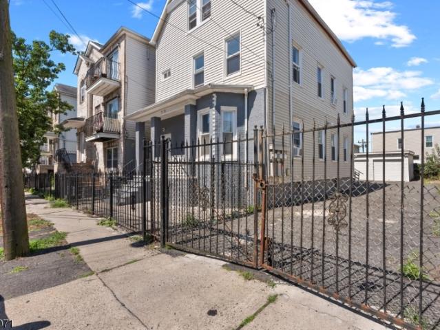 71 Schley St # 2