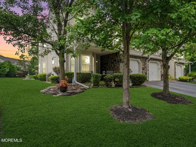 71 Santa Rosa Ln, Tinton Falls, NJ 07724