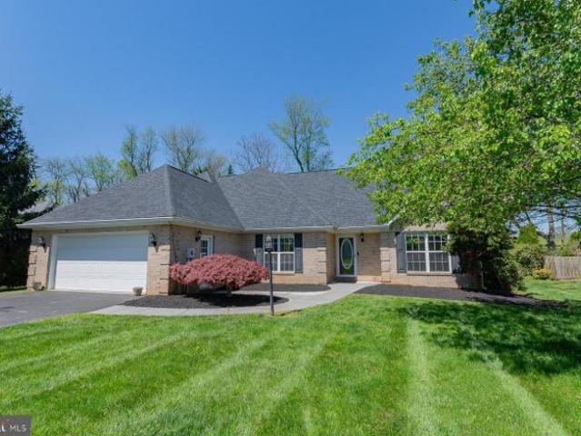 71 Sheriden Dr, Charles Town, WV 25414