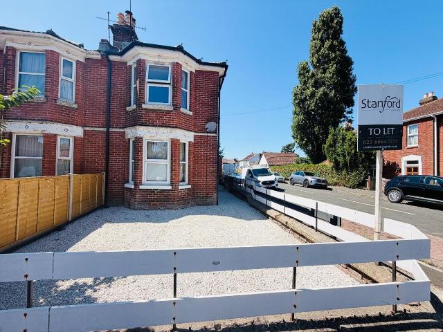 71 Shirley Park Road, Southampton SO16, Studio to rent, £575 pcm | PrimeLocation