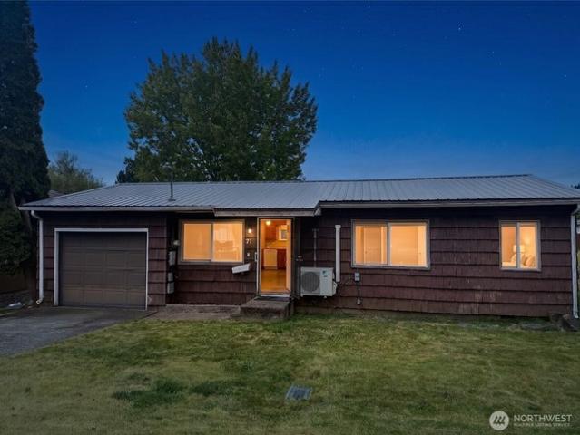 71 SW 13th St, Chehalis, WA 98532