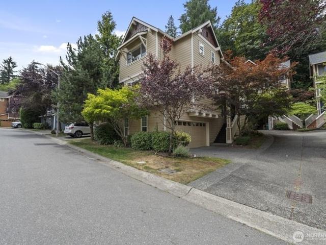 71 Sunset Ct NW, Issaquah, WA 98027