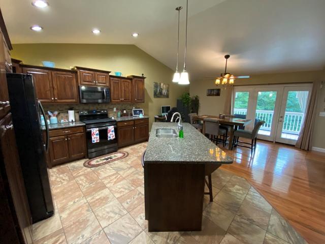 71 Sycamore Bend