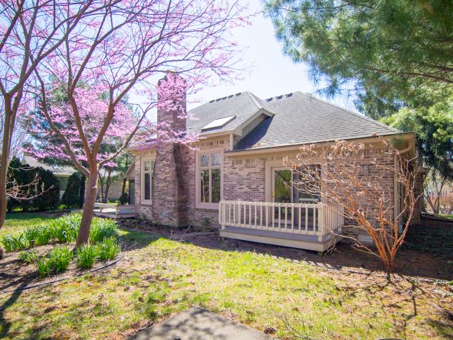 7204 Oak Cove Lane