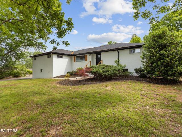 7204 Fairlane Rd