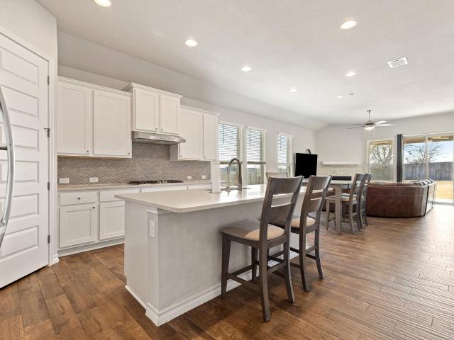 7204 Loggia Pl