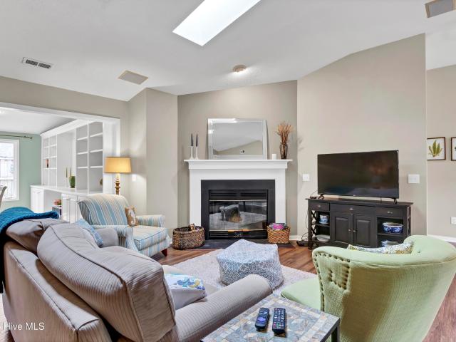 7204 Lounsberry Court