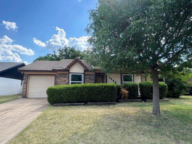 7204 Ridge Rd W, Fort Worth, TX 76133