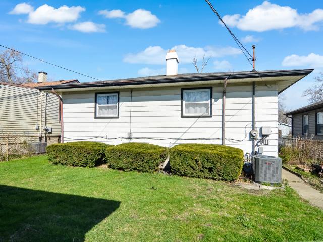 7204 Schneider Avenue