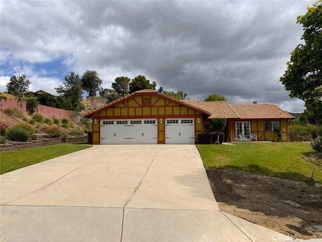 7205 Ridgeline Dr, Jurupa Valley, CA 92509