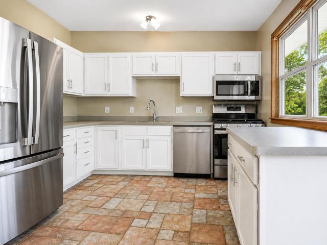 7205 W 141st Place