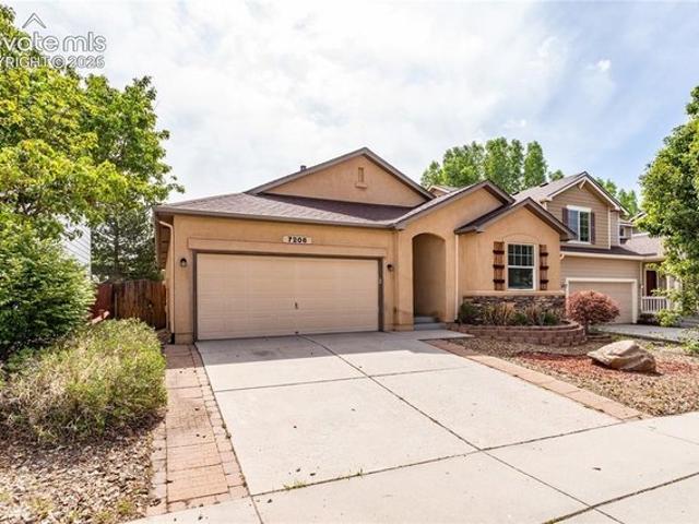 7206 Grand Prairie Dr, Colorado Springs, CO 80923