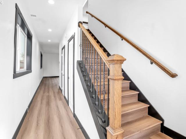 720/740 S 8TH AVE