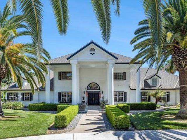 7207 E Bremer Ave, Fresno, CA 93737