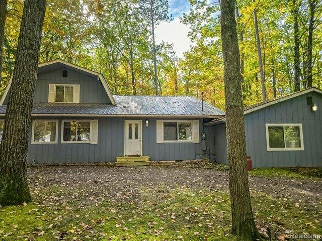 7207 Frontenac Ave Indian Riv, Tuscarora Township, MI 49749
