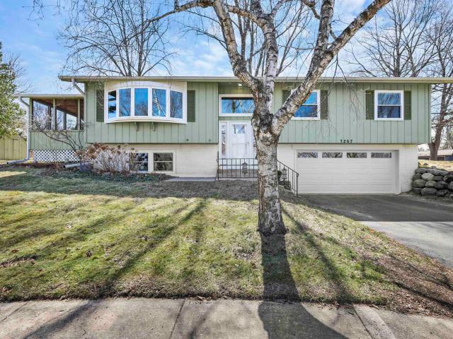 7207 Shirley Ct, Middleton, WI 53562 | Compass
