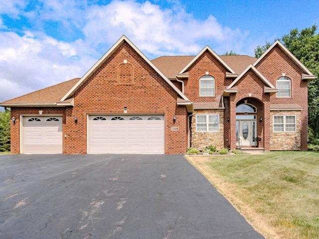 7208 Executive Ct, Weston, WI 54476