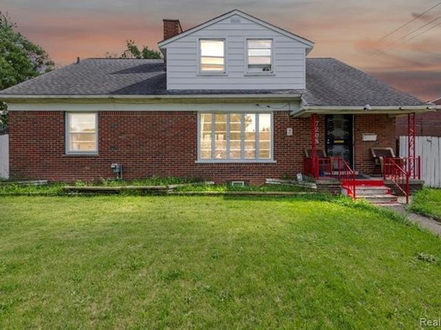 7208 Jackson Ave, Warren, MI 48091