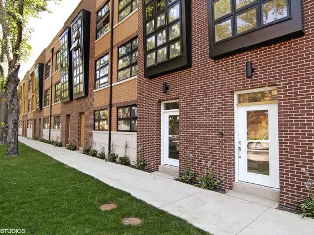 7209 N Oakley Ave, Chicago, IL 60645