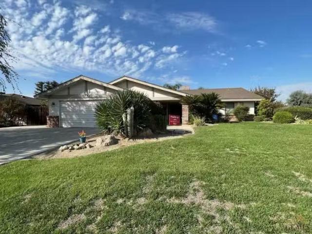 7200 Bennington Way, Bakersfield, CA 93309