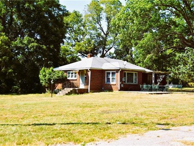 7200 E 102nd St, Kansas City, MO 64134